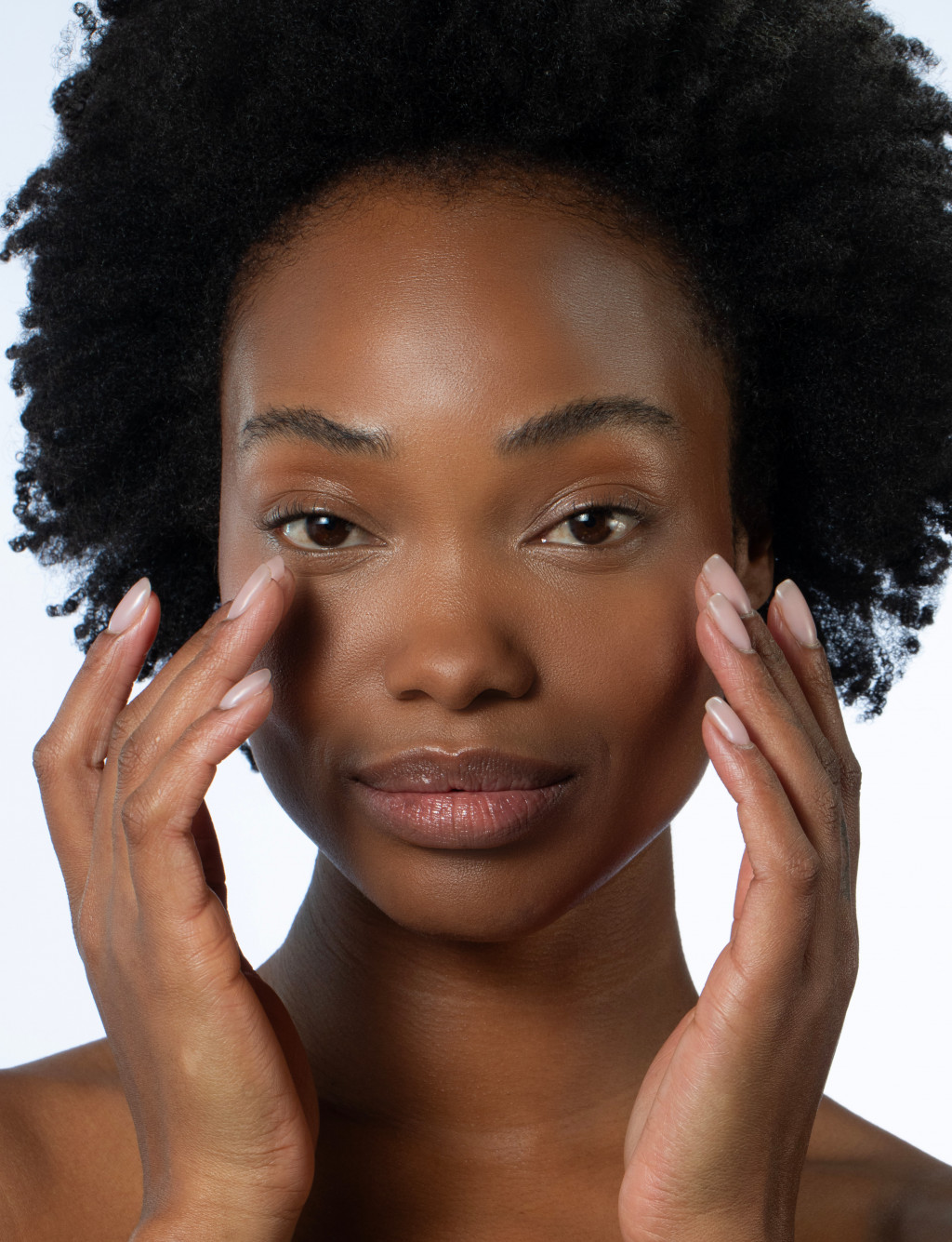 Boutons sur le visage : Les comprendre et en traiter les différents types