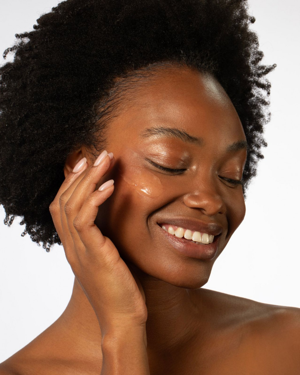 Rougeur visage et plaques rouges : Comment apaiser votre peau